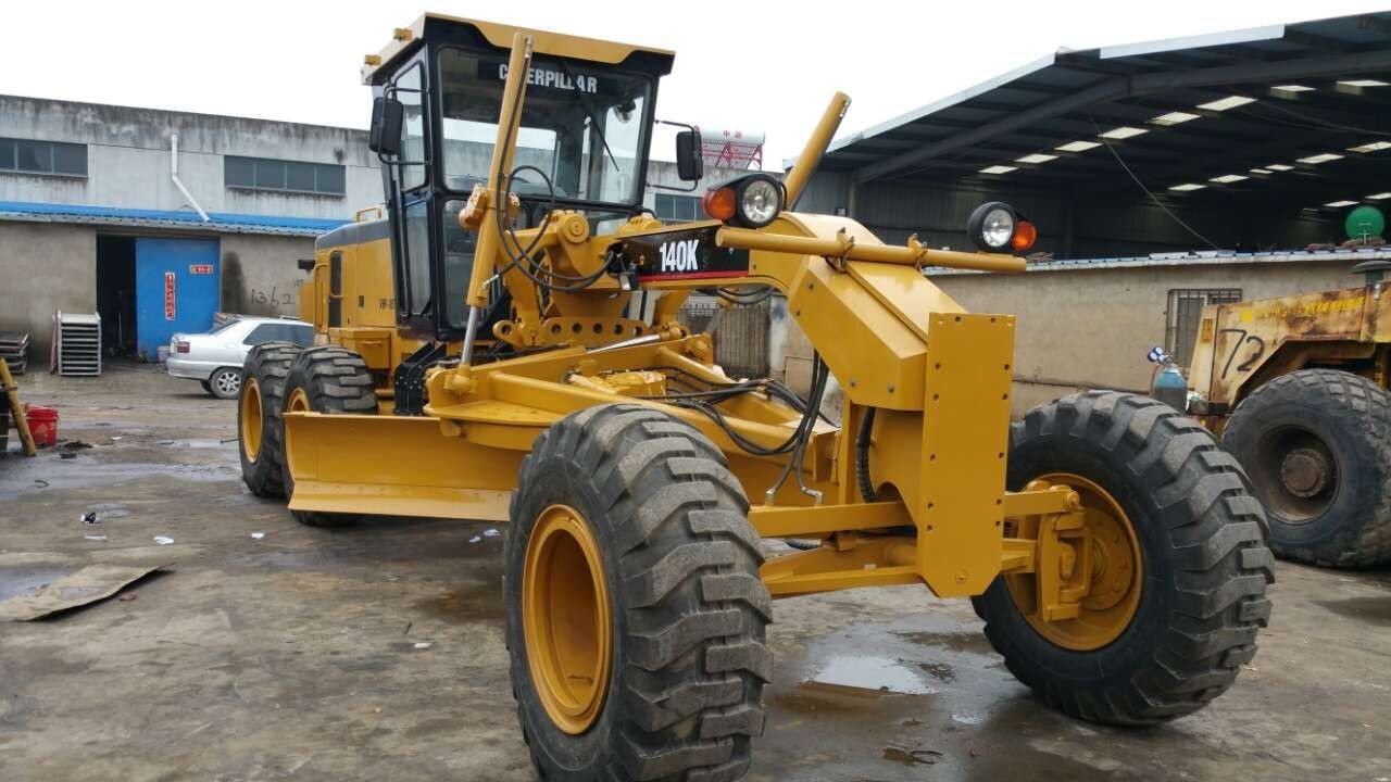 Caterpillar 140K Used Motor Grader 1600h , Pull Behind Road Grader For Sale